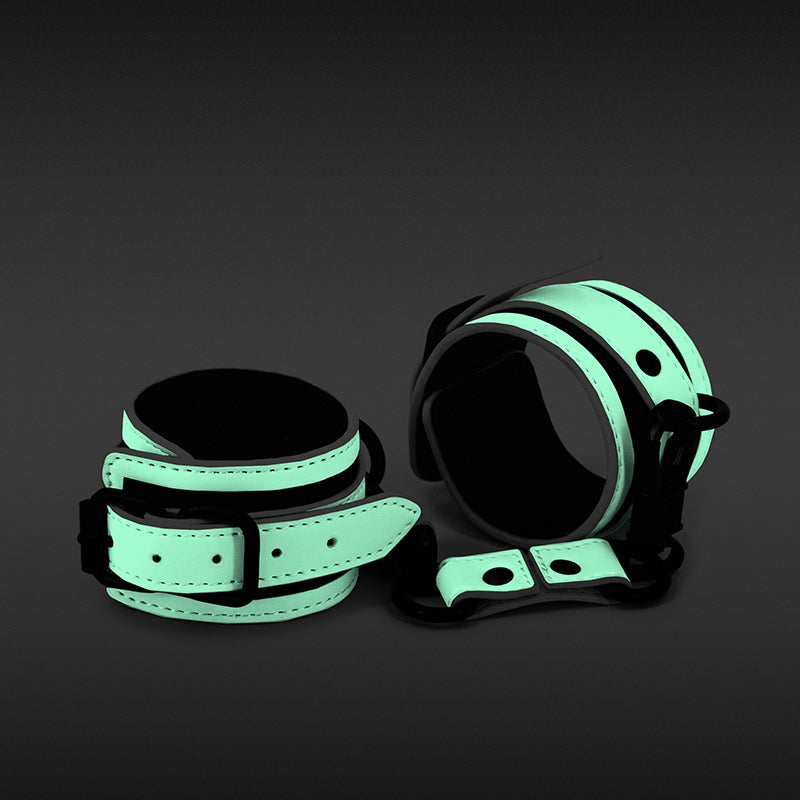 GLO Bondage Wrist Cuff Green – Spicy Supply
